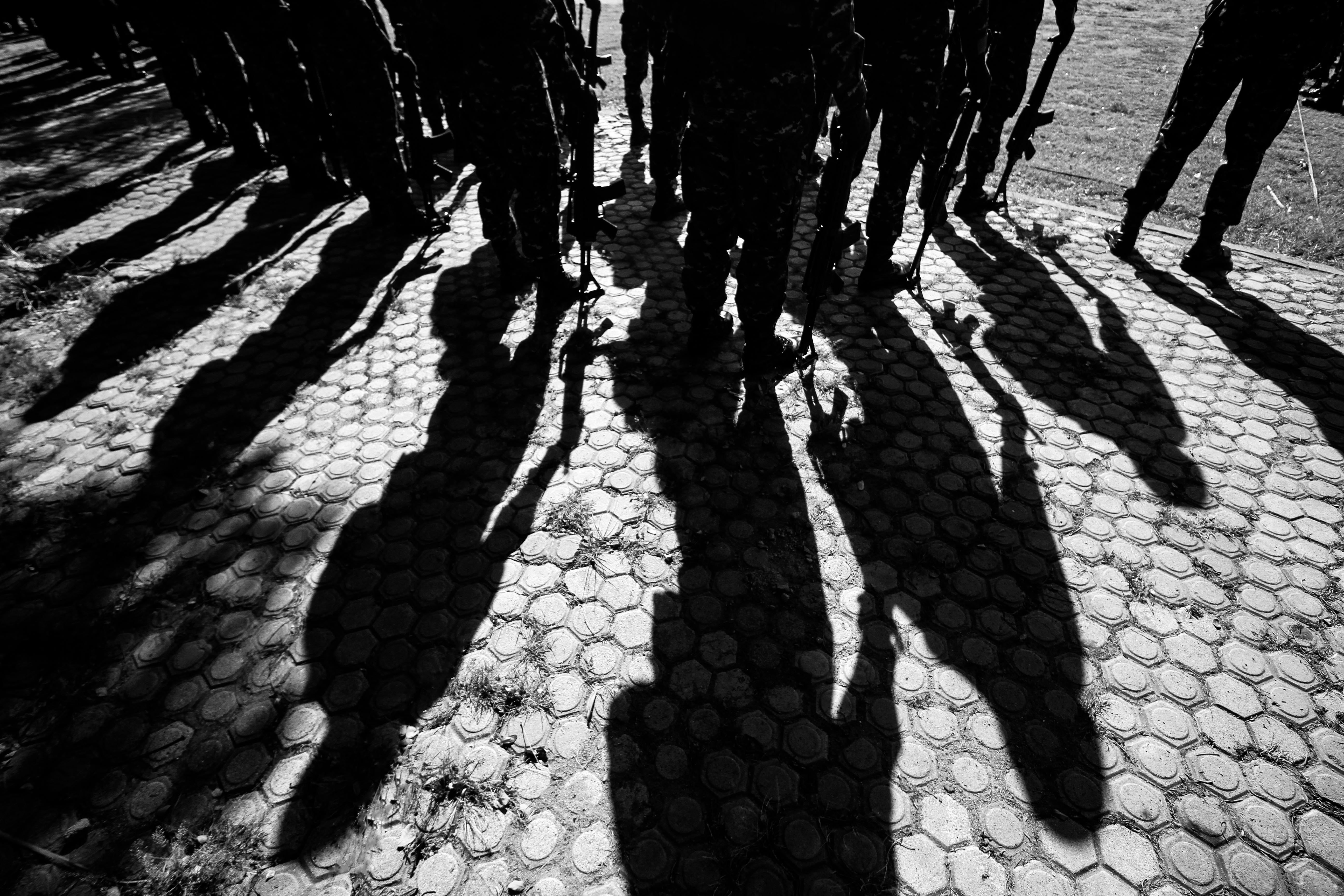 Photo Contest B & W - Shadow - Shadow of Military Soldiers — Steemit